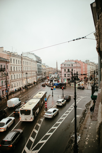 Dvukhurovnevaya Studiya S Vidom Na Nevskiy Aparments - Saint Petersburg