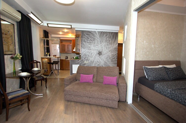 Na Tverskoy Flat - موسكو