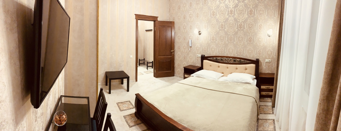 Den I Noch Na Michurinskom Hotel - Moskova Ili
