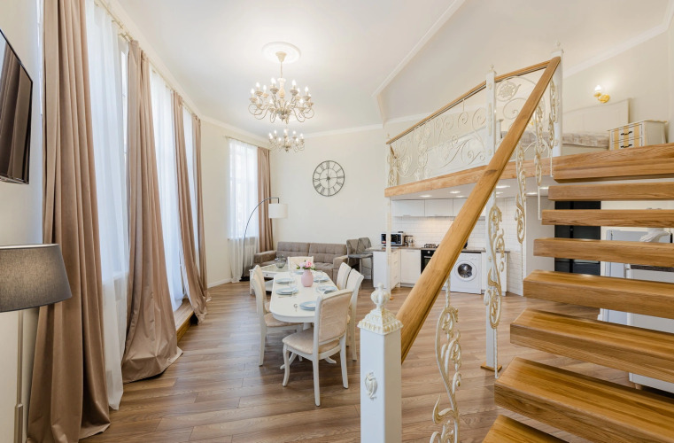 Apartamenty Spbstay Vladimirskiy 13 Dvukhurovnevaya Studiya S Balkonom Apartments - Saint Petersburg, Russia