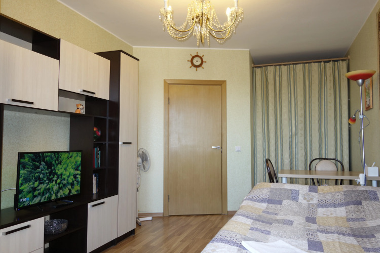U Metro Flat - Sint-Petersburg