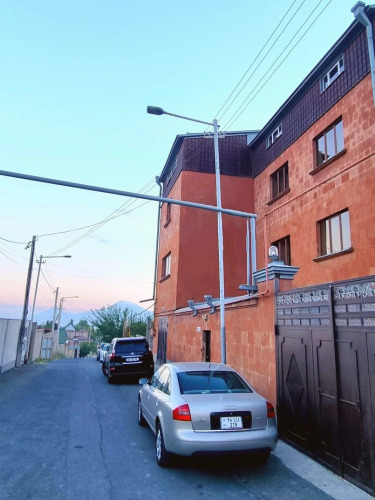 Red House Guest House - 예레반