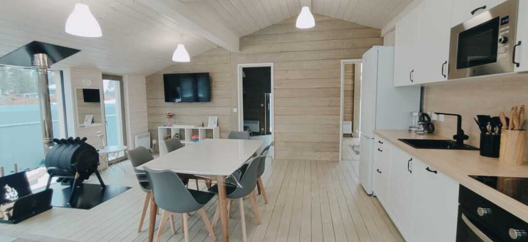 Uyutny Dom S Pechyyu-kaminom Guest House - San Pietroburgo