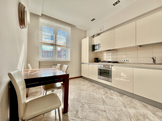 V Tsentre Minska S Vidom Na Tsirk Apartments - 
