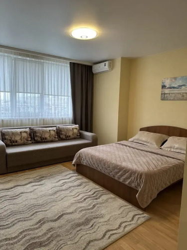 Uyutnaya S Krasivym Vidom Na Gory Flat - Sebastopol
