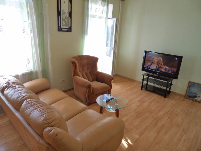 Na Bolshoy Morskoy Flat - Sevastopol
