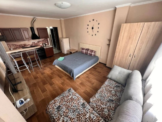 Uyutnaya Studiya Na 50 Let Vlksm  Tts Voyazh  Tsentr Flat - Тюмень