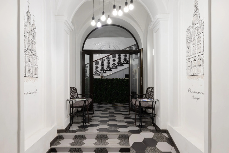 Trio Hotel - San Petersburgo, Rusia