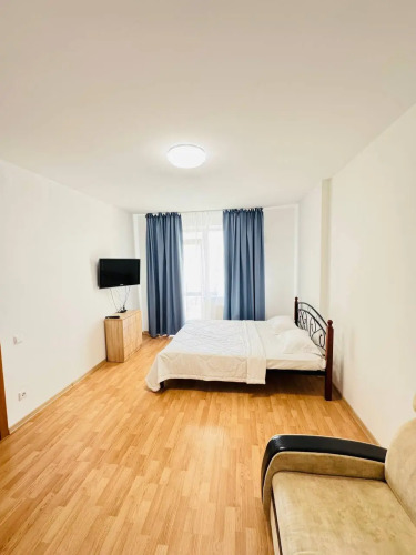 Uyutnaya Kvartira U Megapolisa Yekaterinburg Flat - Yekaterinburg