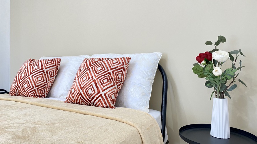 Apartmari Uyutnye Apartamenty Ryadom S Korolevskimi Vorotami Apartments - Kaliningrad
