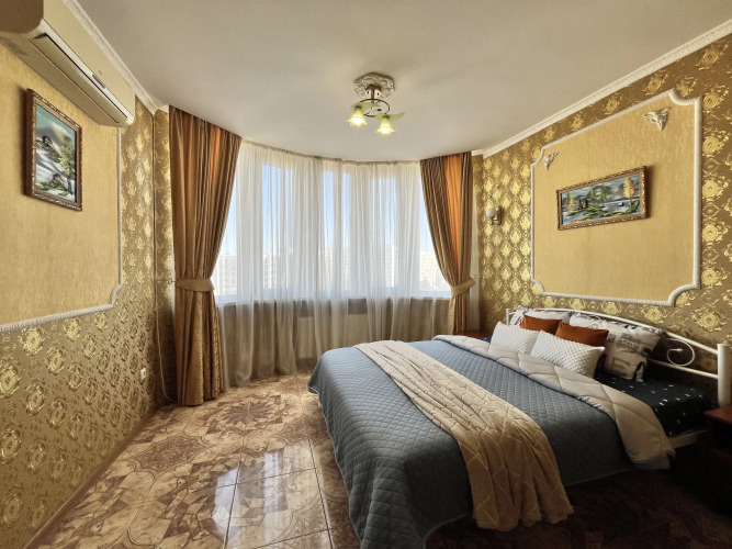 1-kom Mayachnaya 16-61 Sevastopol S Vidom Na More Flat - Sevastopol