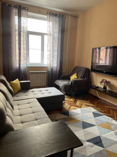 V Tikhom Tsentre Pitera Flat - Saint Petersburg