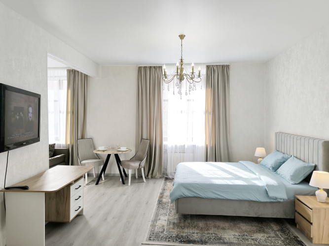 Ocharovatelnaya Odnushechka V Tsentre, Lenina 5 Flat - Minsk