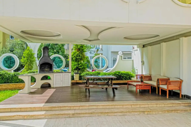 Na Pervoy Linii Morya Yekta Queen Apartments - Mahmutlar