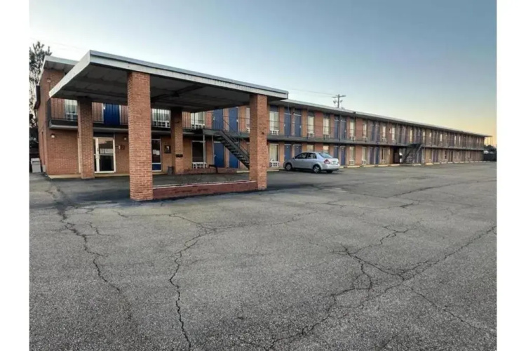 Express Inn - New Albany, MS