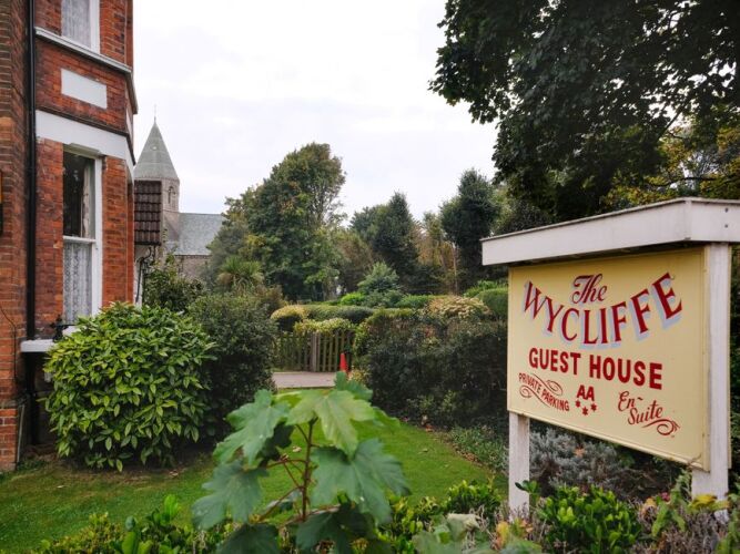 The Wycliffe Guest House - Folkestone