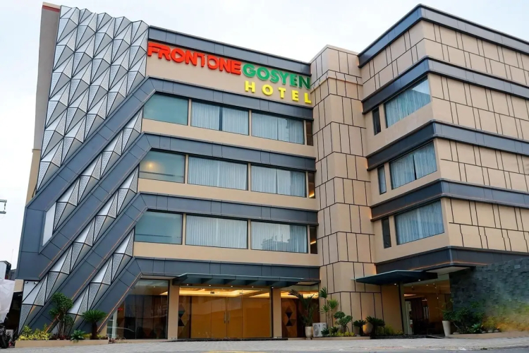 Front One Gosyen Hotel Salatiga - Salatiga