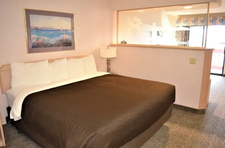 Columbia River Hotel, Ascend Hotel Collection - The Dalles, OR