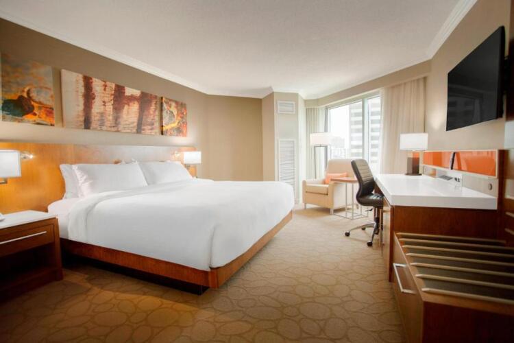 Delta Hotels By Marriott London Armouries - London