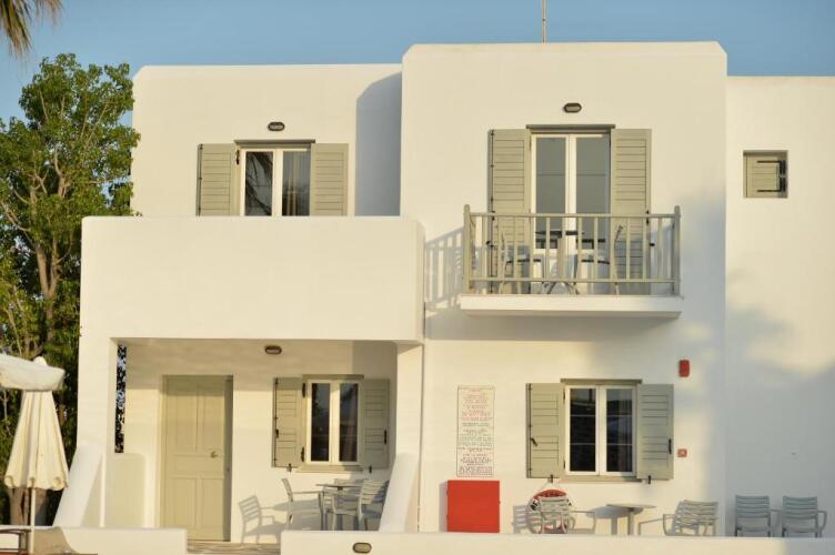 Summer Shades - Paros