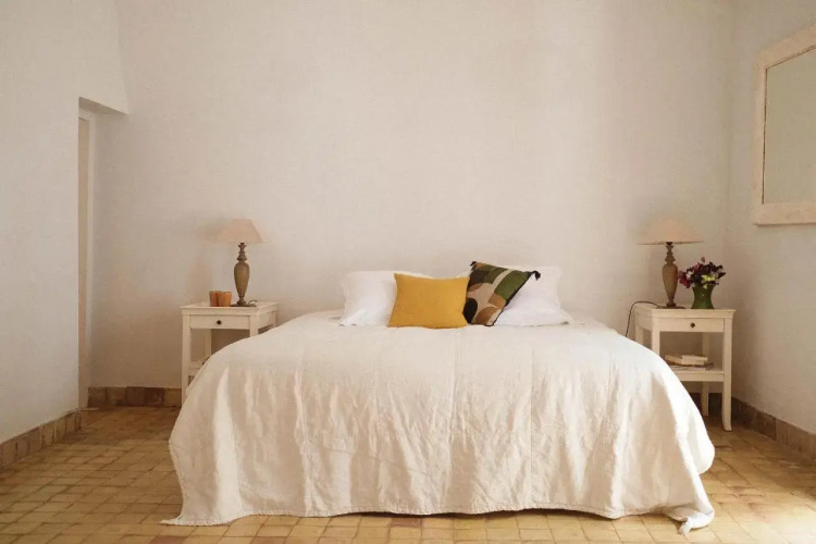Le Galinier, Lourmarin, An Authentic Beaumier Guesthouse - Lourmarin