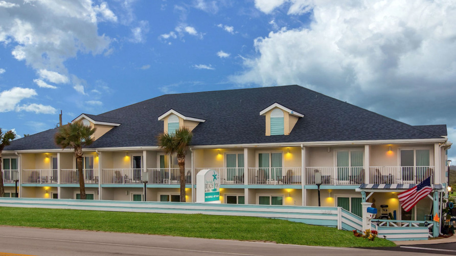 Ocean Sands Beach Boutique Inn - 1 Acre Private Beach - Saint Augustine, FL