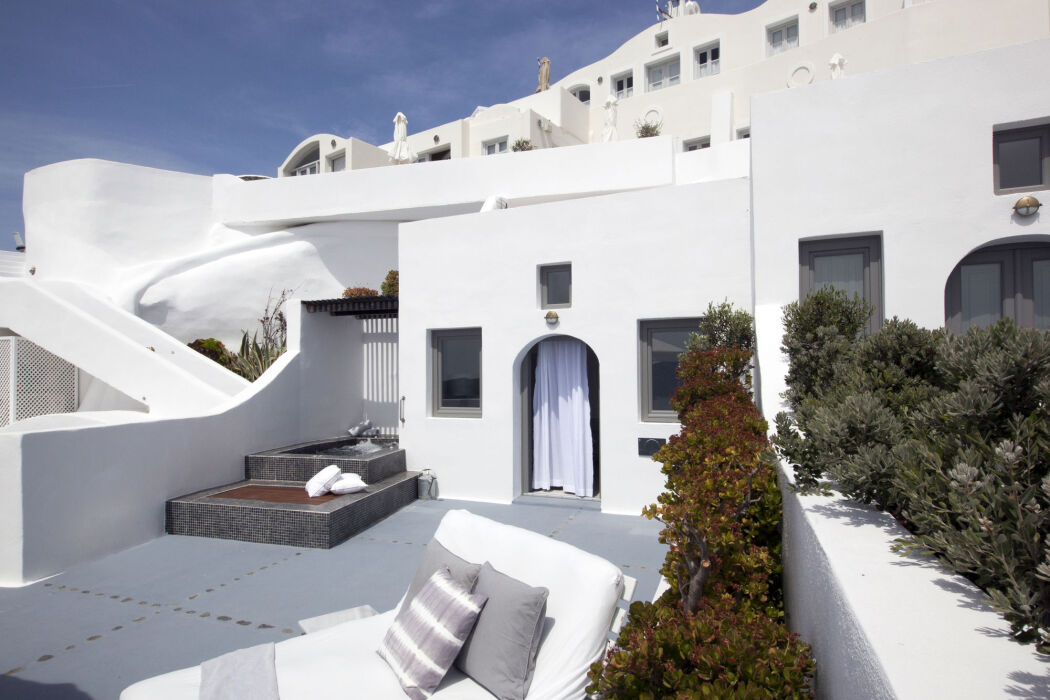 Boho Style Hotel Ikies Santorini buchen!